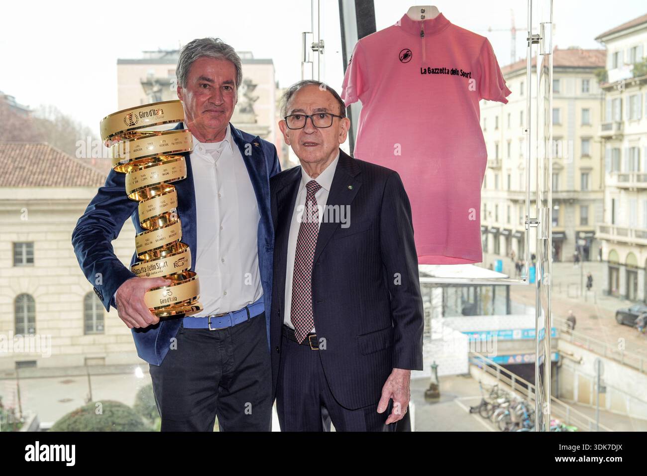 Roberto Visentini in the Hall of Fame of Giro d’Italia, con Ernesto ...