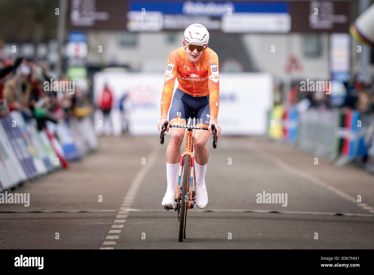 Dutch Tibor Del Grosso celebrates as he crosses the finish line to win ...
