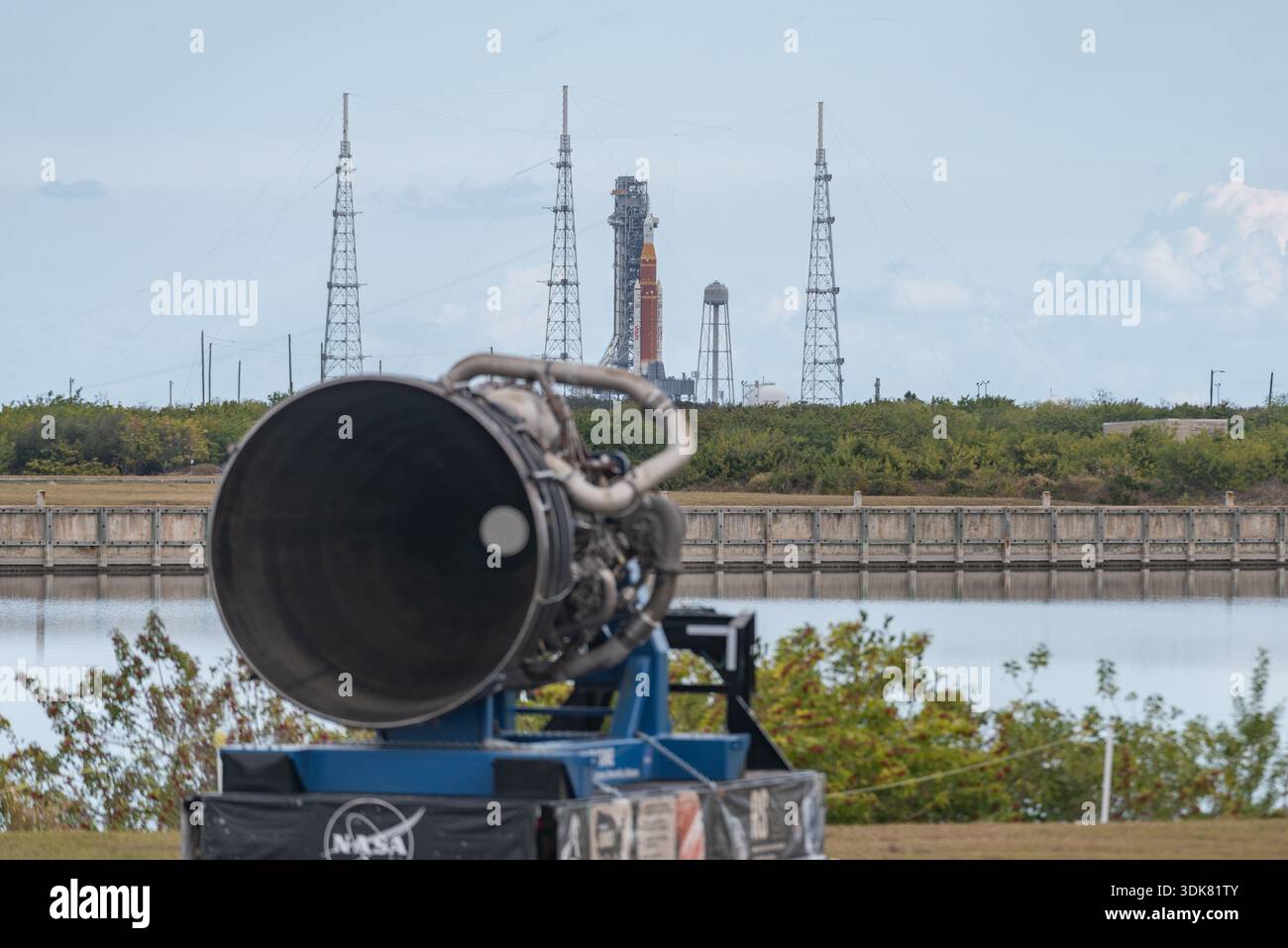 Rs 25 rocket engine hi-res stock photography and images - Alamy