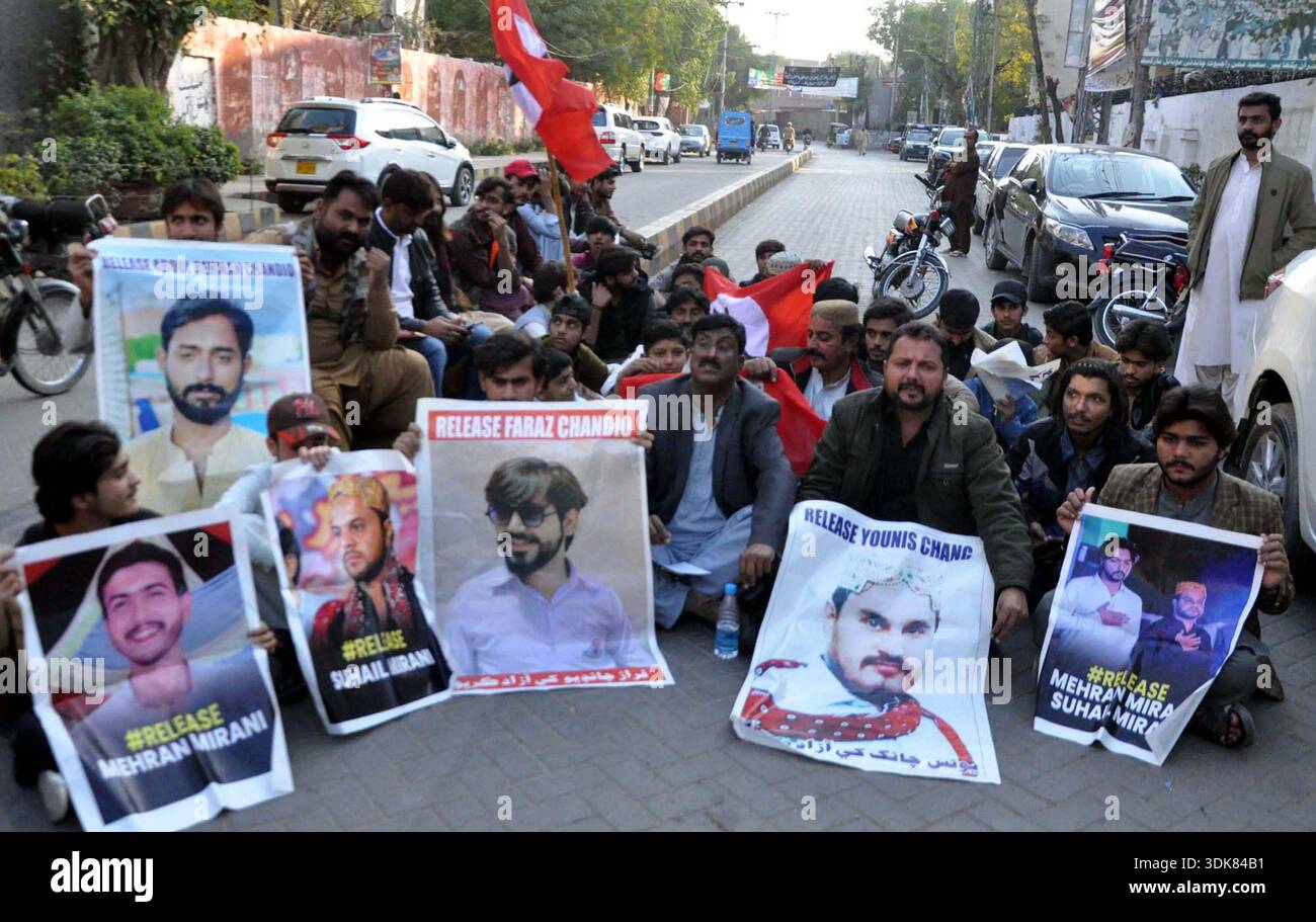 HYDERABAD, PAKISTAN, JAN 30: Activists of Jeay Sindh Tehreek (JST) are ...
