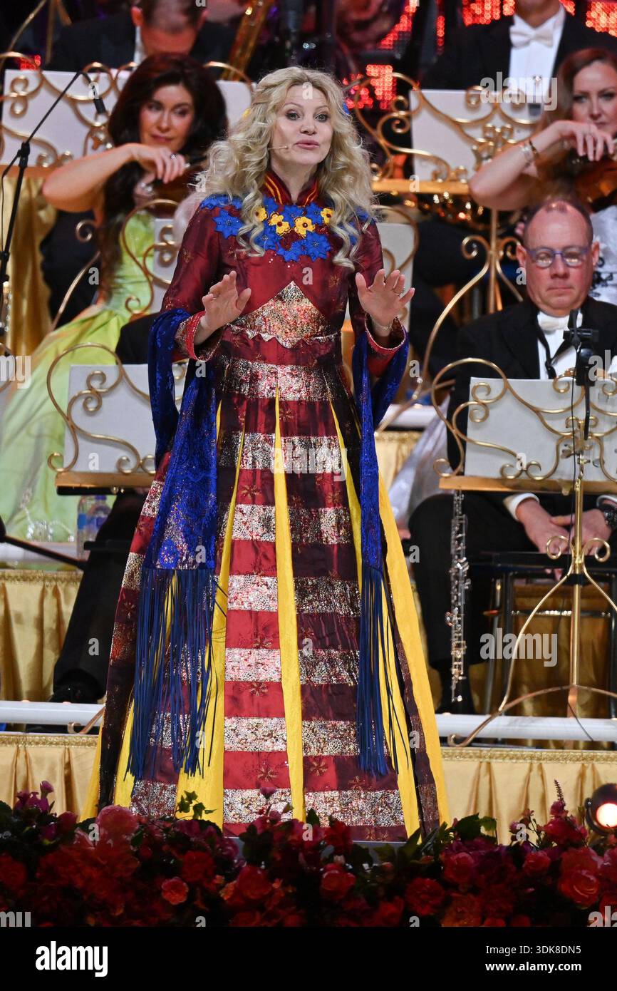 Musicians performs with his Johann Strauss Orchestra of André Rieu ...