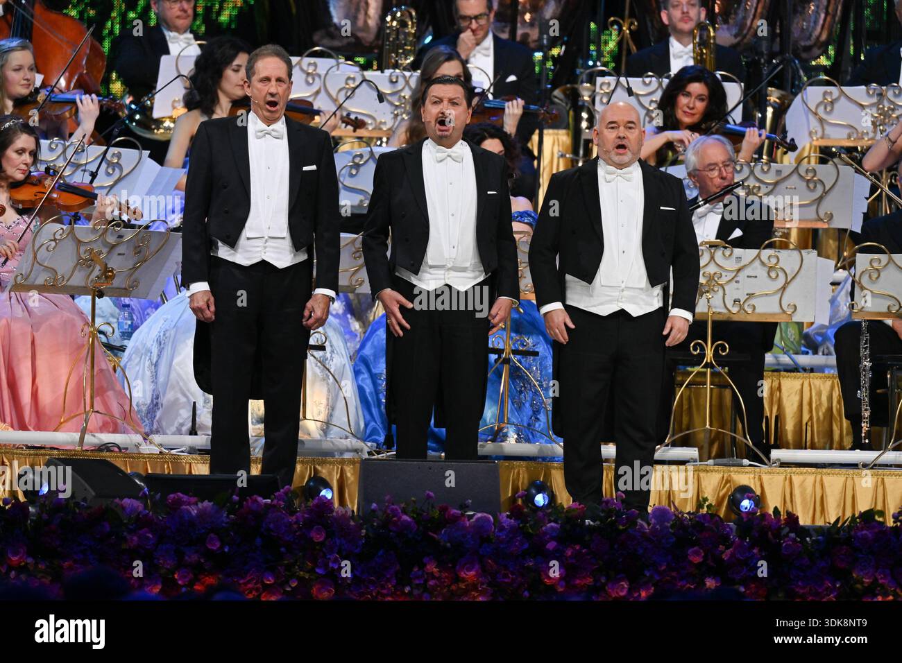Musicians performs with his Johann Strauss Orchestra of André Rieu ...