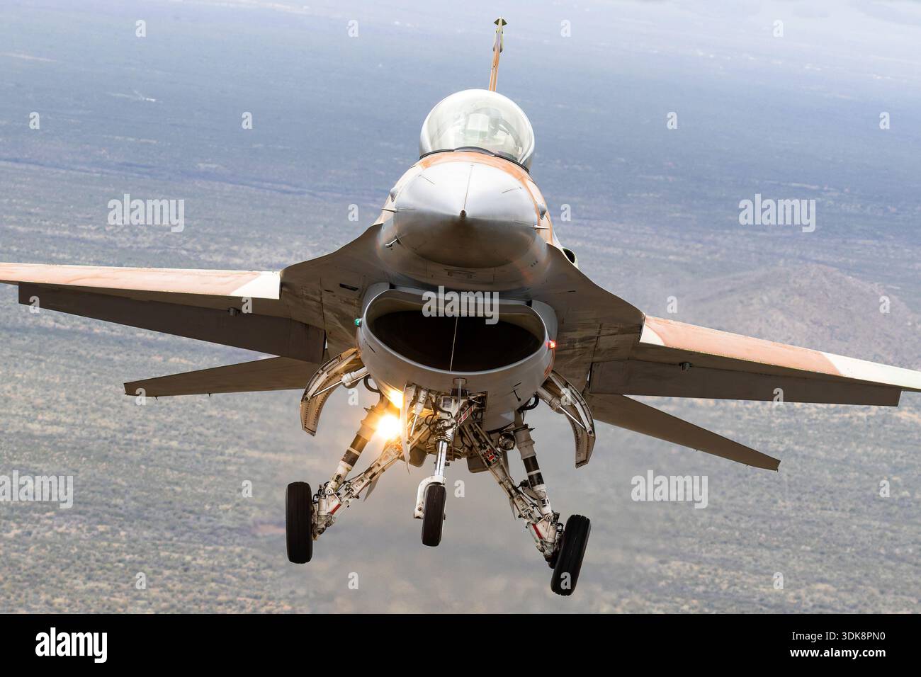 Air-to-air head-on view of a General Dynamics F-16A Netz with landing ...