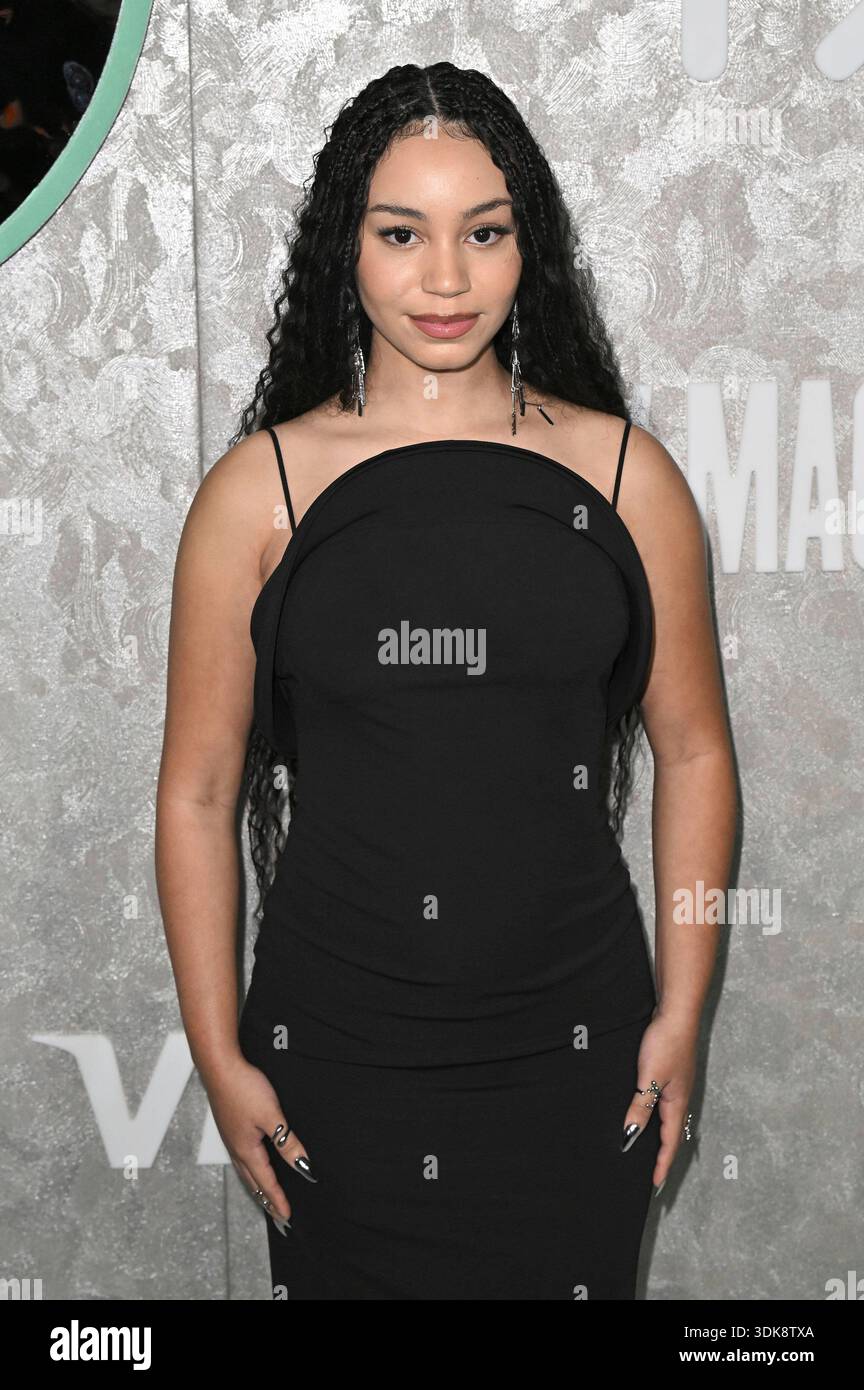 Lala bei der Warner Music Group Grammy Awards Party am Sunset Blvd. Los ...