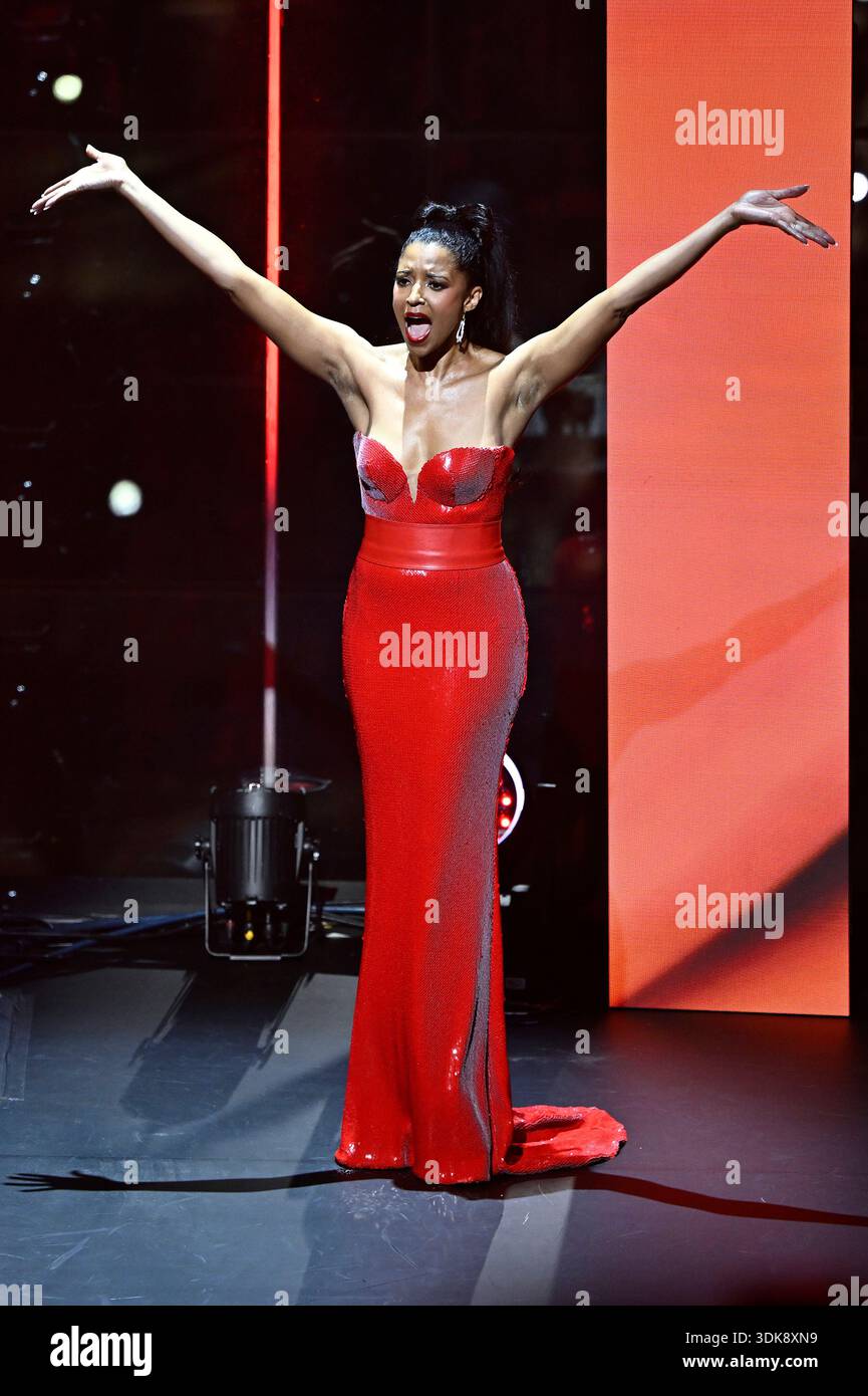 Renee Elise Goldsberry attends the American Heart Association's Red ...