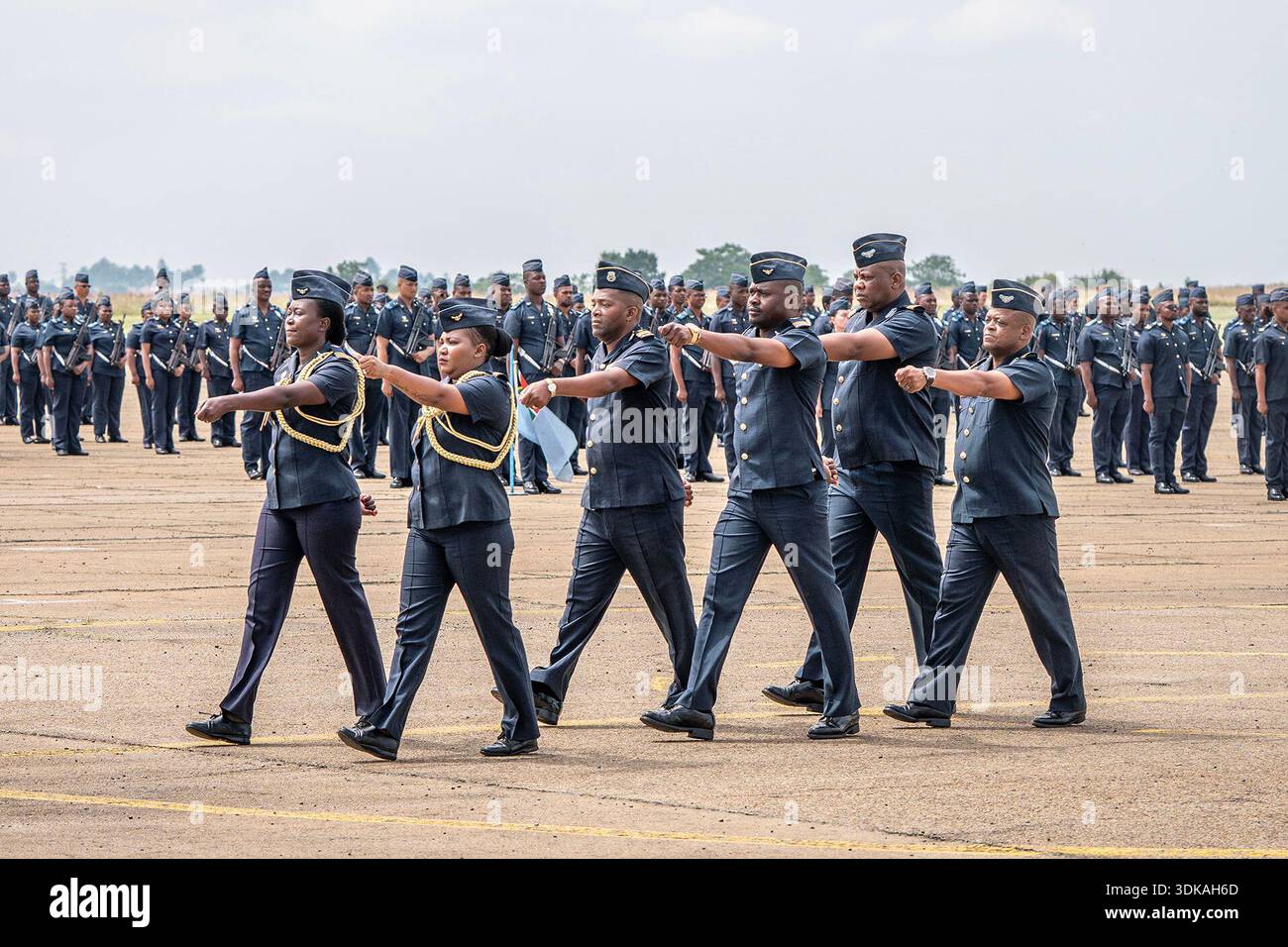 (260131) -- PRETORIA, Jan. 31, 2026 (Xinhua) -- South African Air Force ...