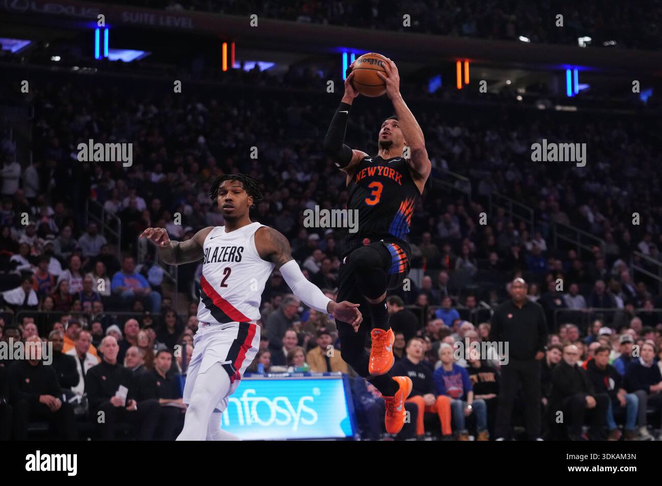 New York Knicks' Josh Hart (3) shoots over Portland Trail Blazers ...