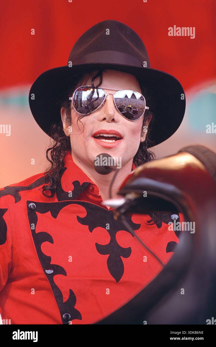 Sydney, Australia. 17th November, 1996. Michael Jackson during his ...