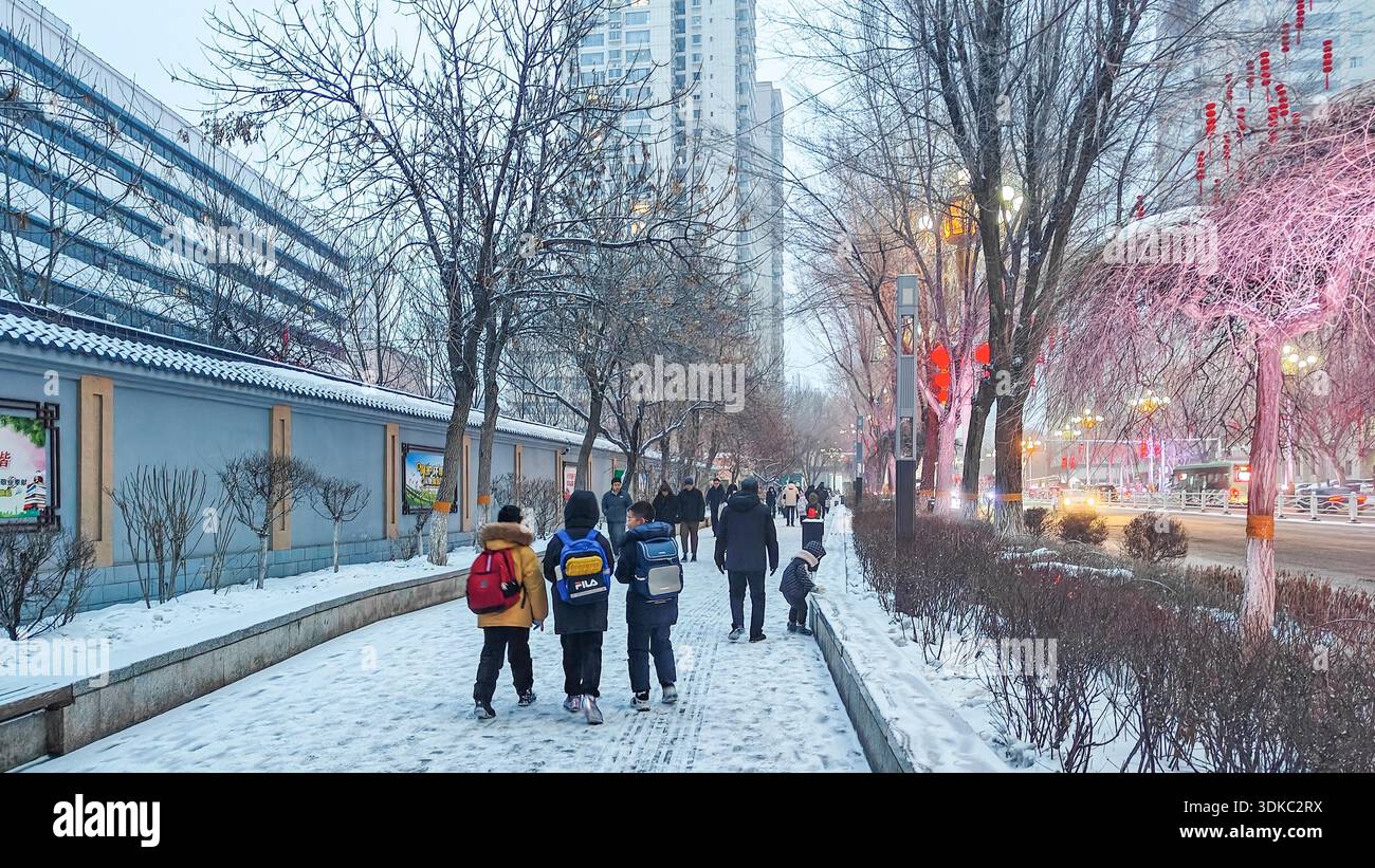 The snow-covered streets in Urumqi City, northwest China's Xinjiang ...