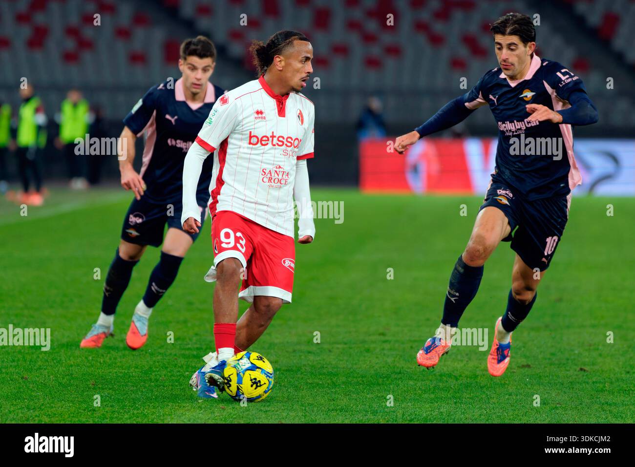 Mehdi Dorval of SSC Bari in action during SSC Bari vs Palermo FC ...