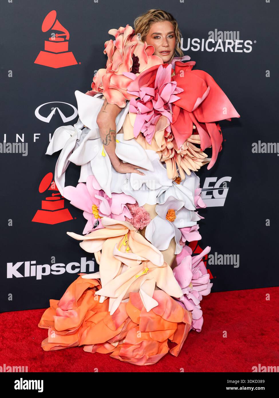 LOS ANGELES, CALIFORNIA, USA - JANUARY 30: Kesha Rose Sebert wearing ...