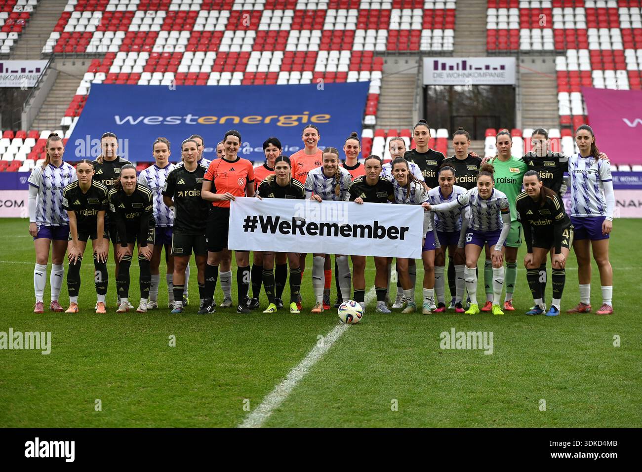 Nie wieder Aktion beider Mannschaften Google Pixel Frauen Bundesliga ...