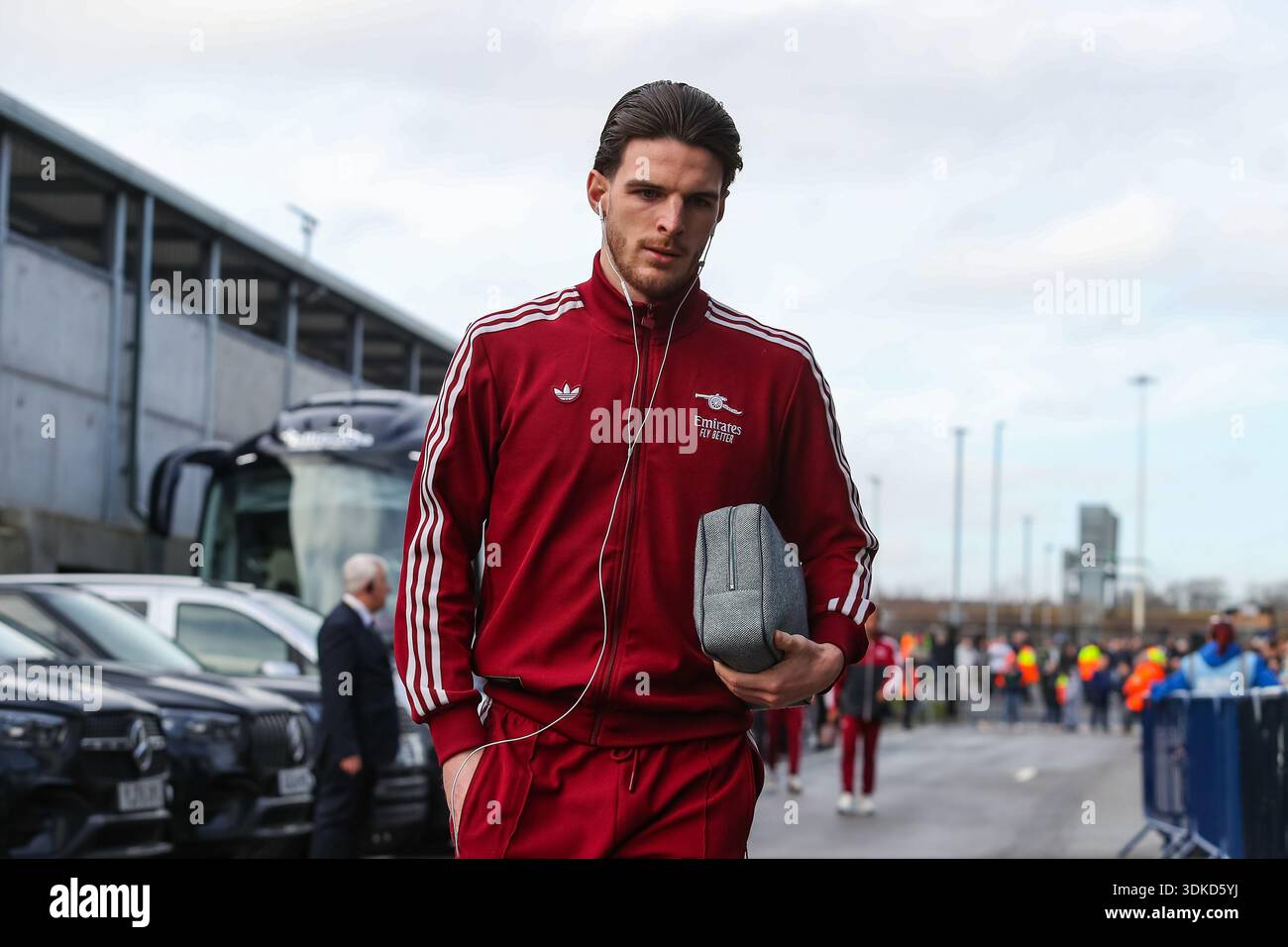 Declan Rice Of Arsenal Arrives during the Leeds United v Arsenal ...