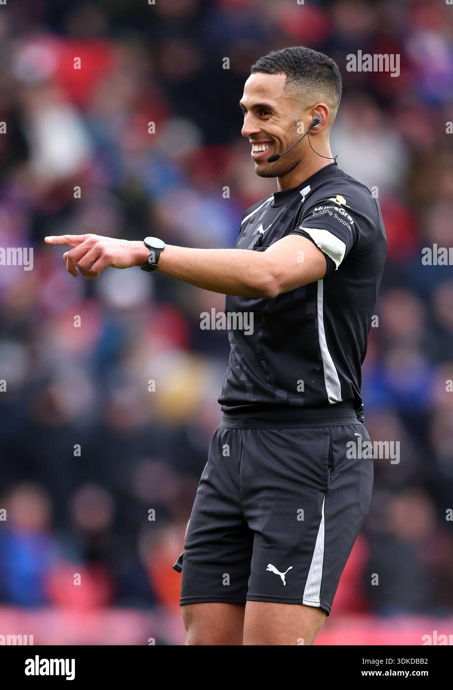 Referee Farai Hallam during the Sky Bet Championship match at bet365 ...