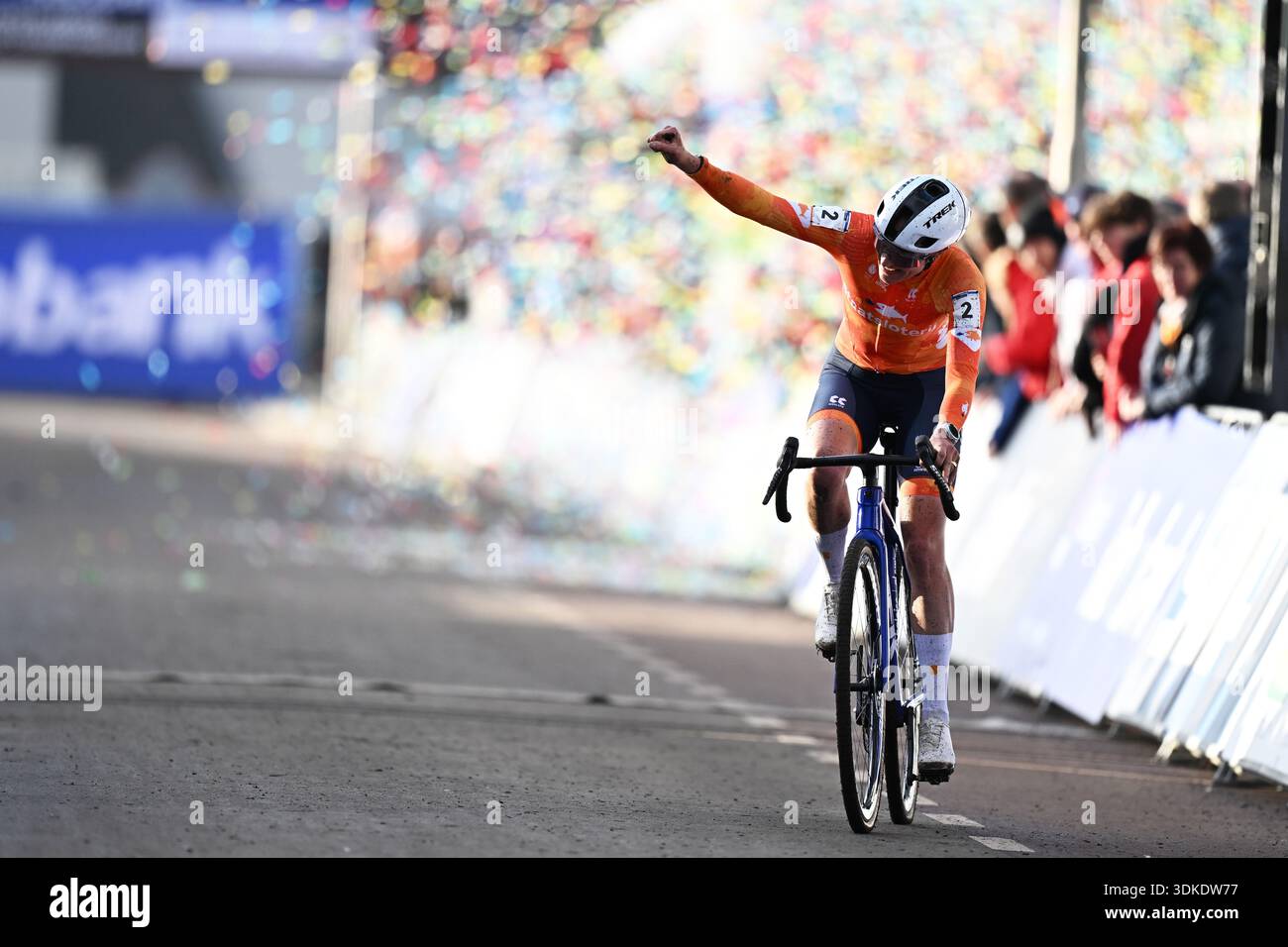 Dutch Lucinda Brand celebrates as she crosses the finish line of the ...
