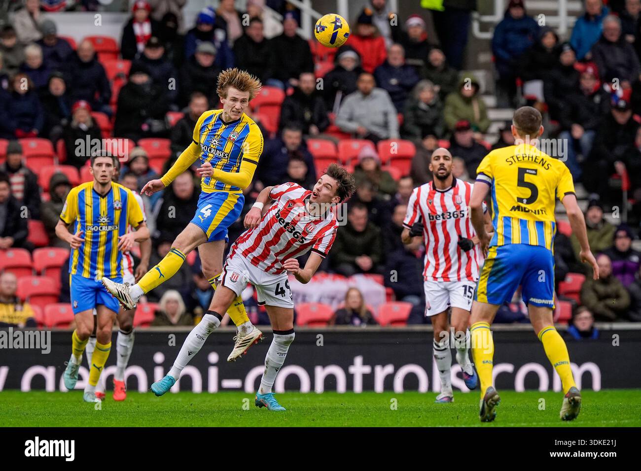 Flynn Downes of Southampton battles for the ball with Milan Smit of ...