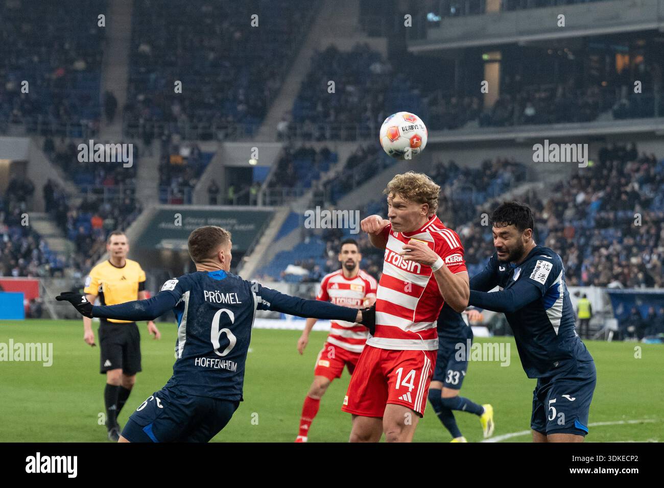 from left in the header duel, Grischa Proemel (TSG 1899 Hoffenheim, #06 ...