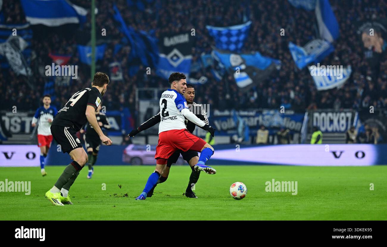 from left: Josip Stanisic, William Mikelbrencis (HSV Hamburg), Michael ...