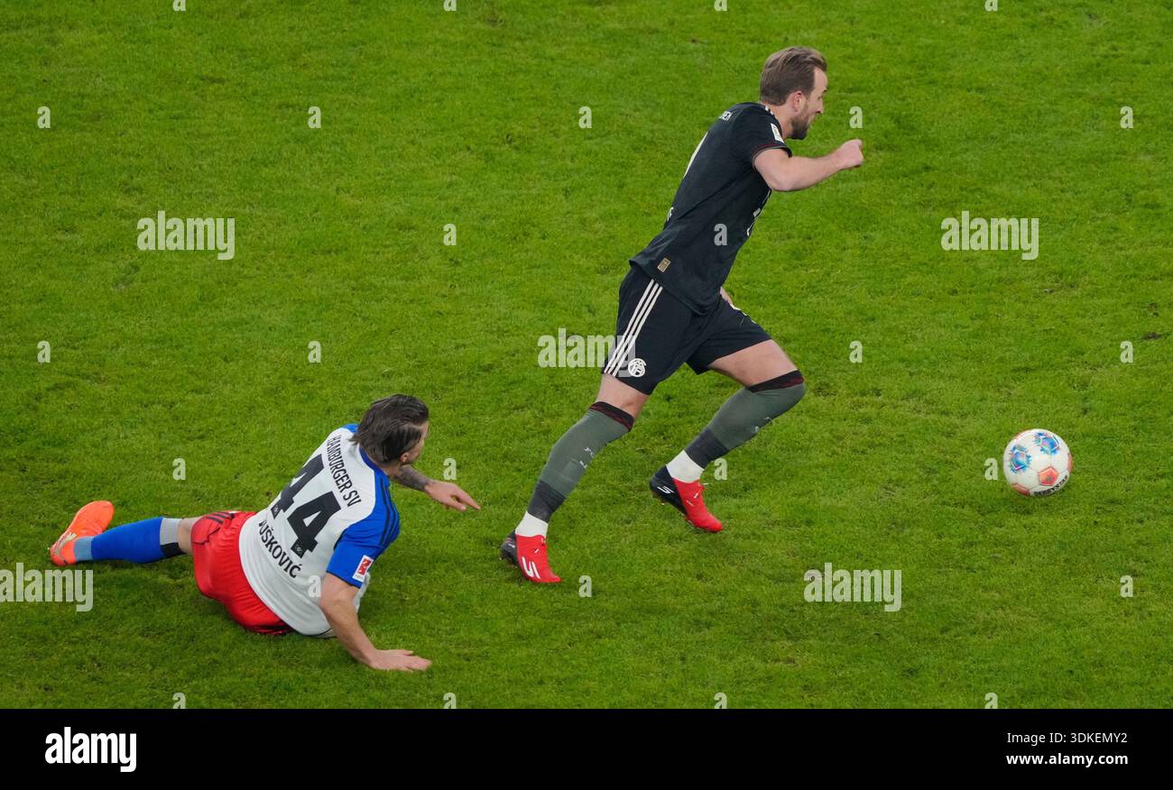 from left: Luka Vuskovic (HSV Hamburg), Harry Kane Hamburg, January 31 ...