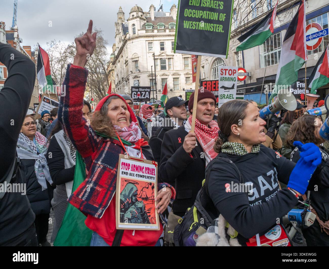 London, UK. 31 Jan 2026. Around a hundred thousand people including ...