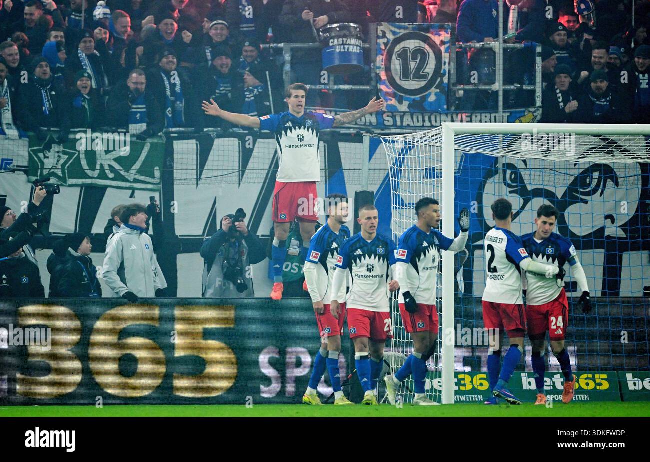 2:2 Goal, celebration, goal scorer Luka Vuskovic (HSV Hamburg) Hamburg ...