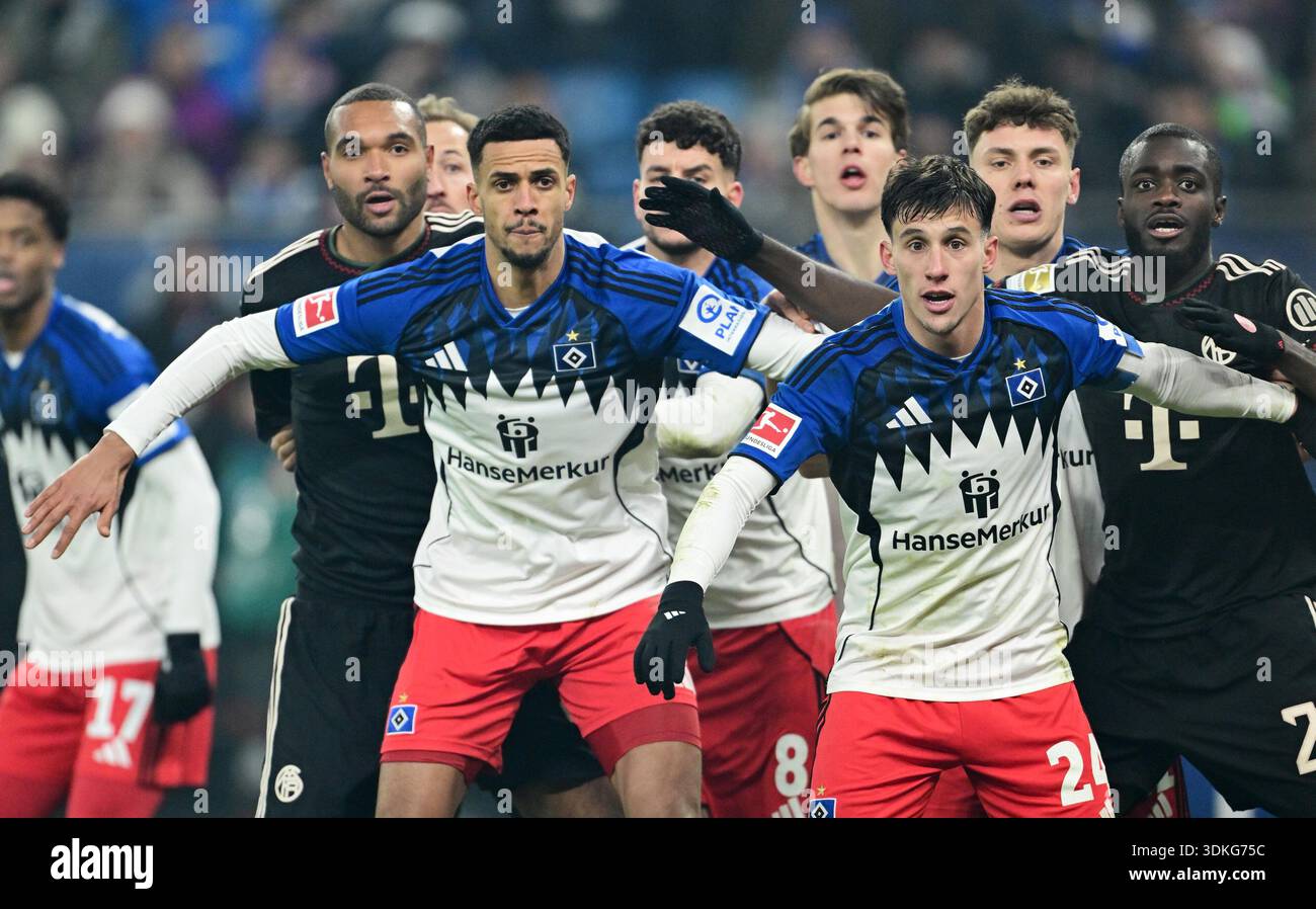 from left: Jonathan Tah, Robert Glatzel (HSV Hamburg), Daniel Elfadli ...