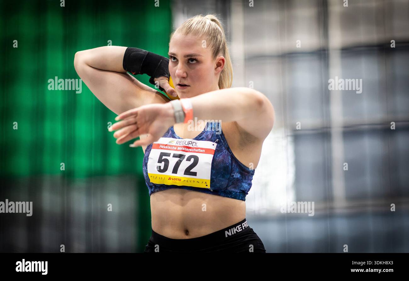 Theresa Fichtner (TV Petersberg) in the women's shot put; Hessian ...