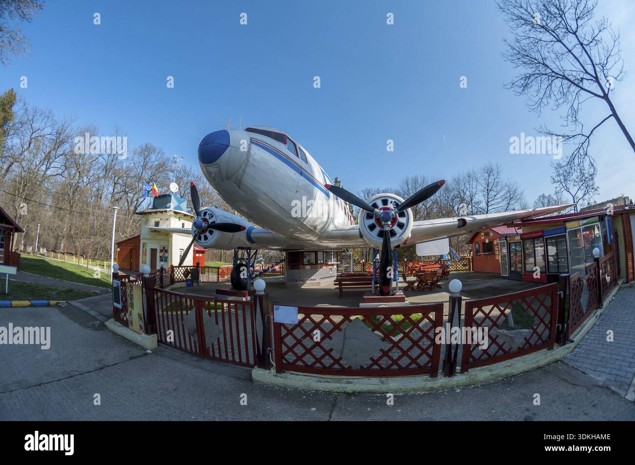 Airplane themed restaurant hi-res stock photography and images - Alamy