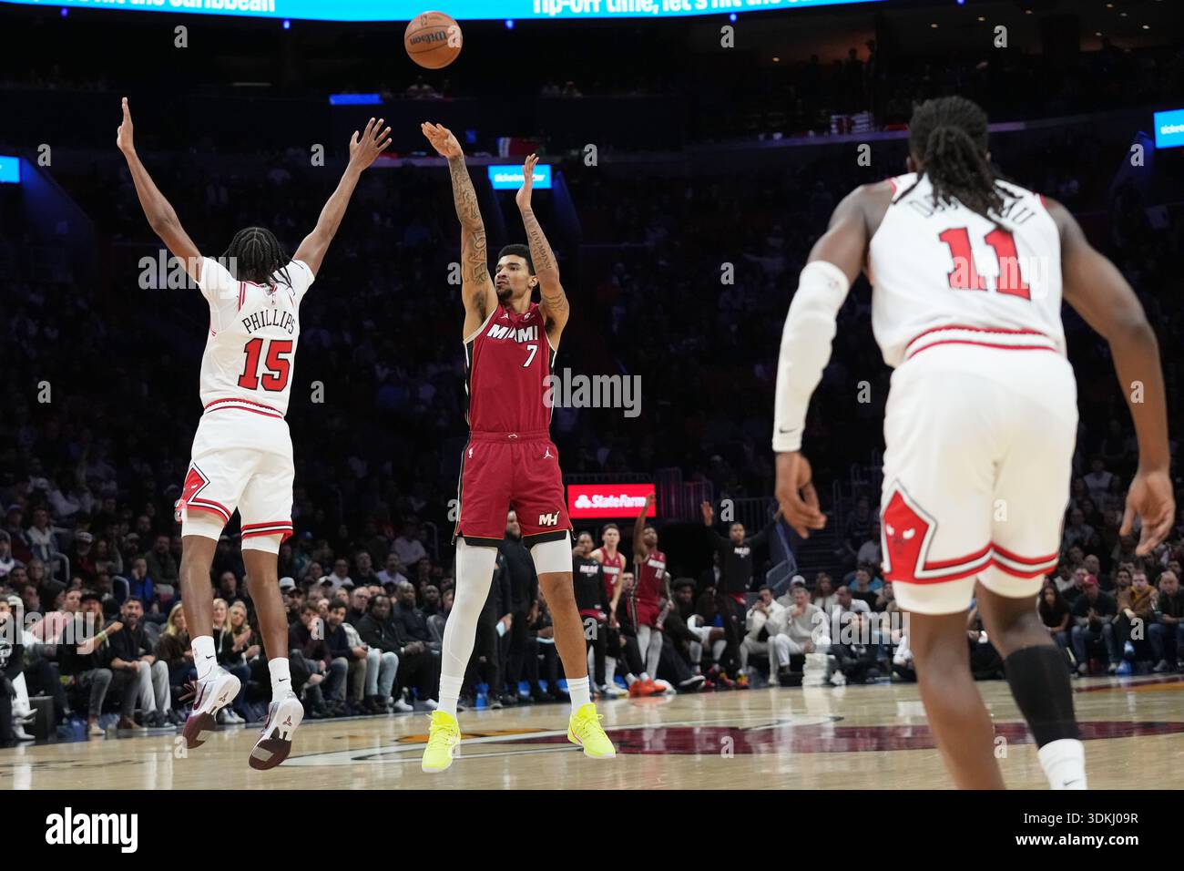 Miami Heat center Kel'el Ware (7) attempts a 3-pointer as Chicago Bulls ...