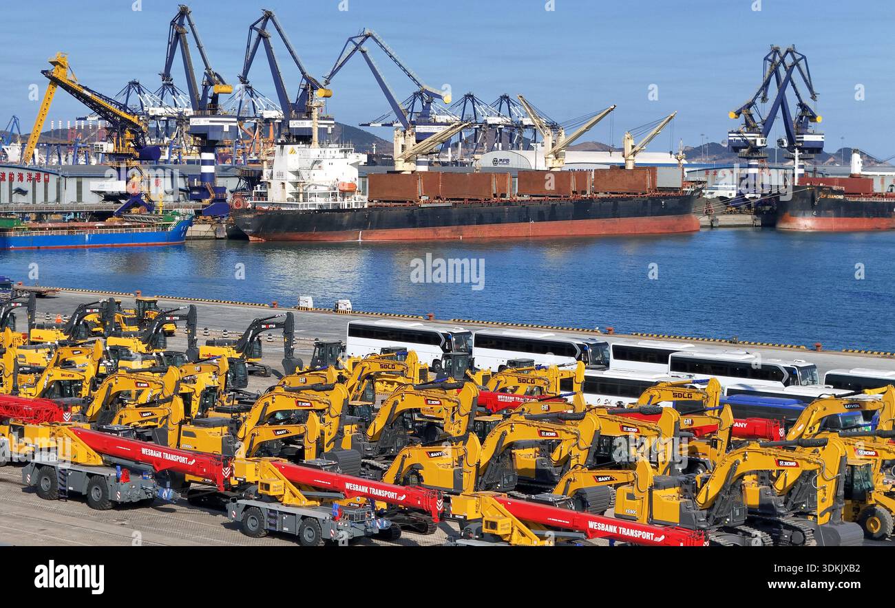 YANTAI, CHINA - JANUARY 30, 2026 - A cargo ship was loading and ...