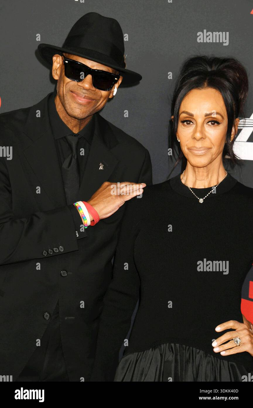 Jimmy Jam und Lisa Harris bei der MusiCares Person of the Year Gala ...