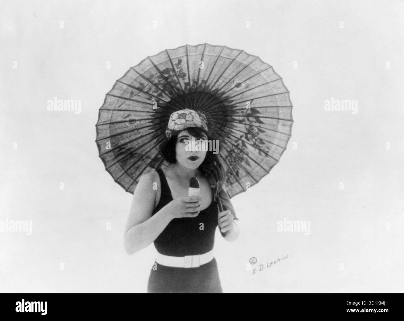 Bathing suit 1920s hi-res stock photography and images - Alamy