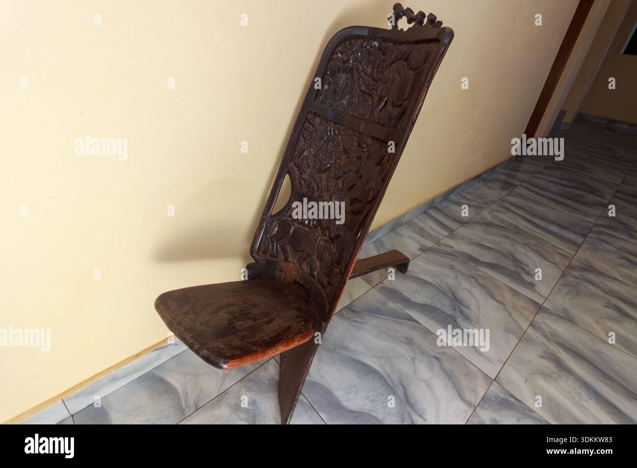 Wooden carved furniture hi-res stock photography and images - Alamy