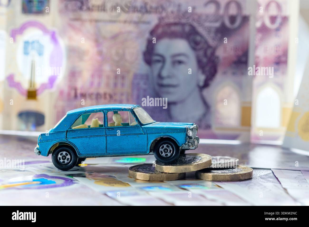 Driving expenses hi-res stock photography and images - Alamy