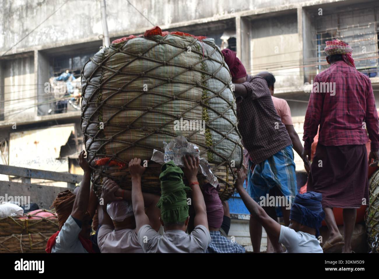 Market scenario during the Financial Budget of India in Kolkata. (Photo ...