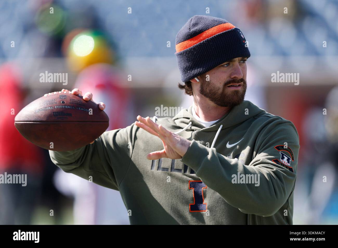 American Team quarterback Luke Altmyer (9), of Illinois, warms up ...