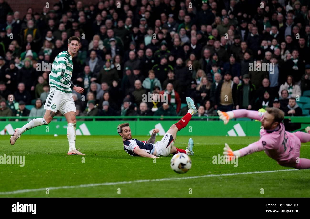 Celtic's Tomas Cvancara (left) shoots wide during the William Hill ...