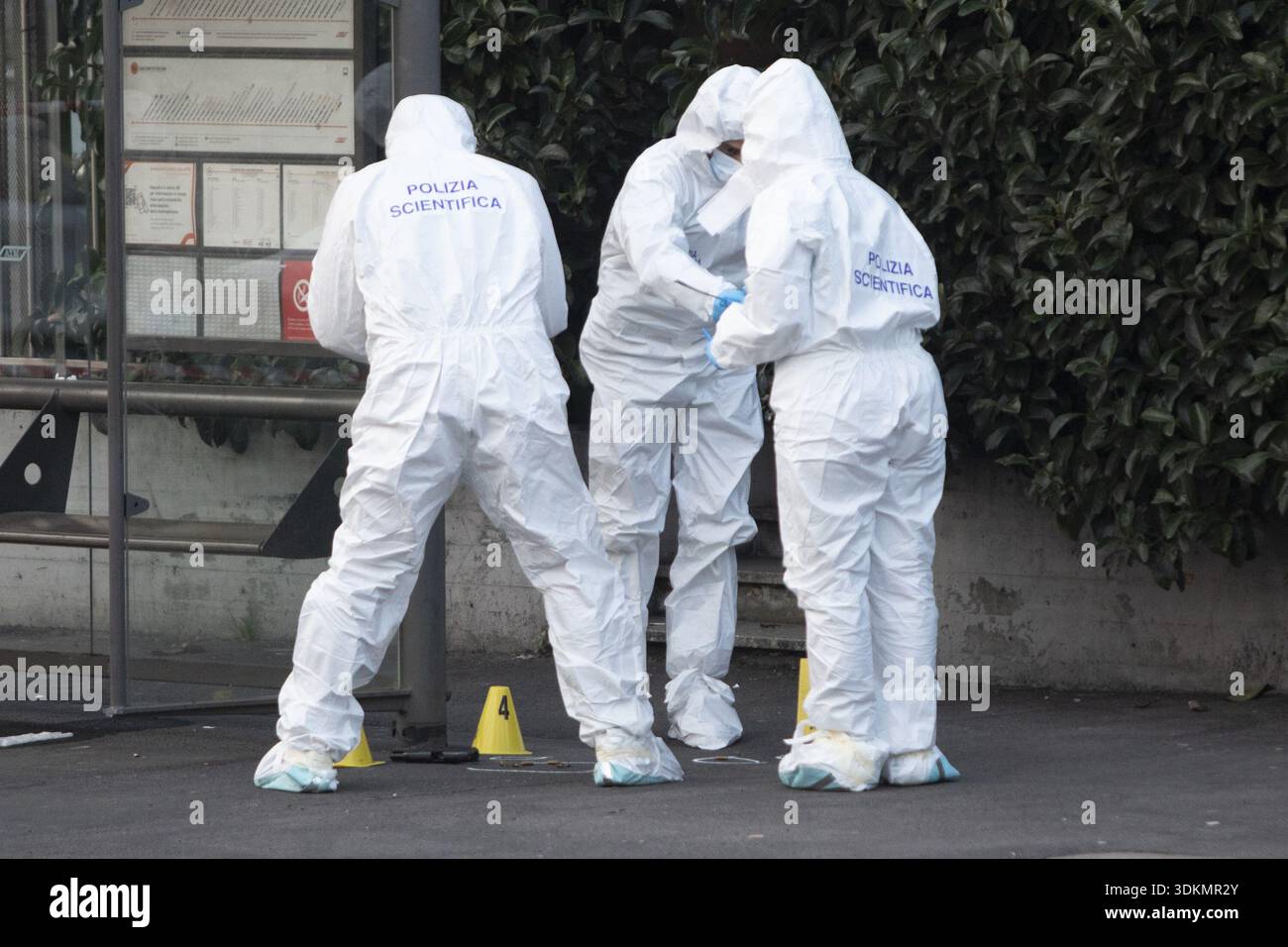 Milan, Rogoredo, Piazza Mistral, shooting: 29-year-old man steals a gun ...