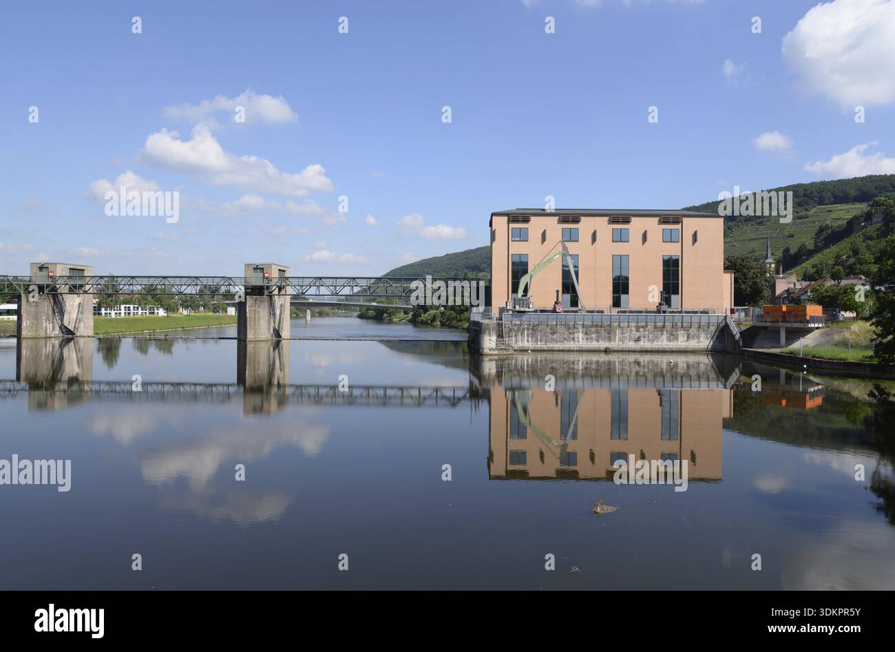 Barrage, weir, Klingenberg, Main, river, shipping, inland shipping ...