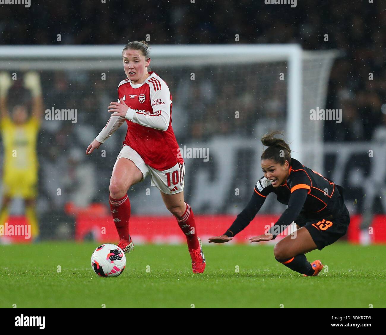 London, England, February 01 2026: Kim Little (10 Arsenal) brushes ...