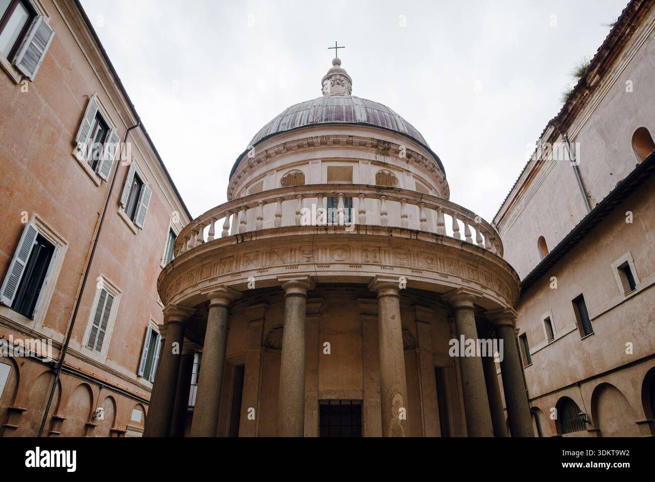 Tempietto courtyard structure hi-res stock photography and images - Alamy