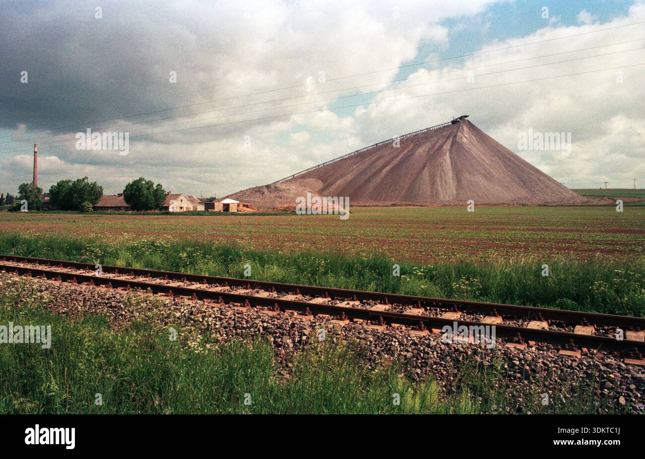 DDR, Sangerhausen, 24.05.1990 F: 01-50-25 Fuer Ihr Archiv Foto: Die ...