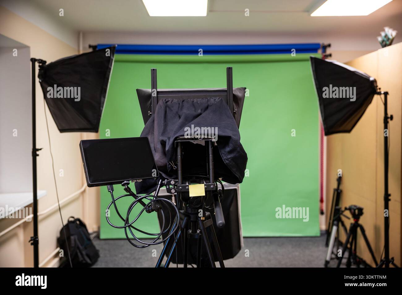 Teleprompter hi-res stock photography and images - Alamy