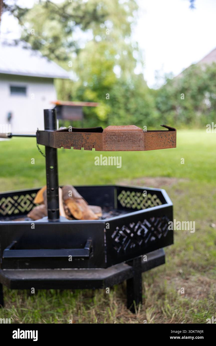 Black swing arm hi-res stock photography and images - Alamy