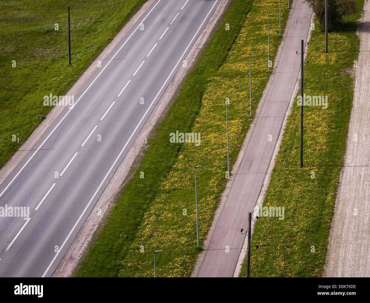 Elevated perspective paved road hi-res stock photography and images - Alamy