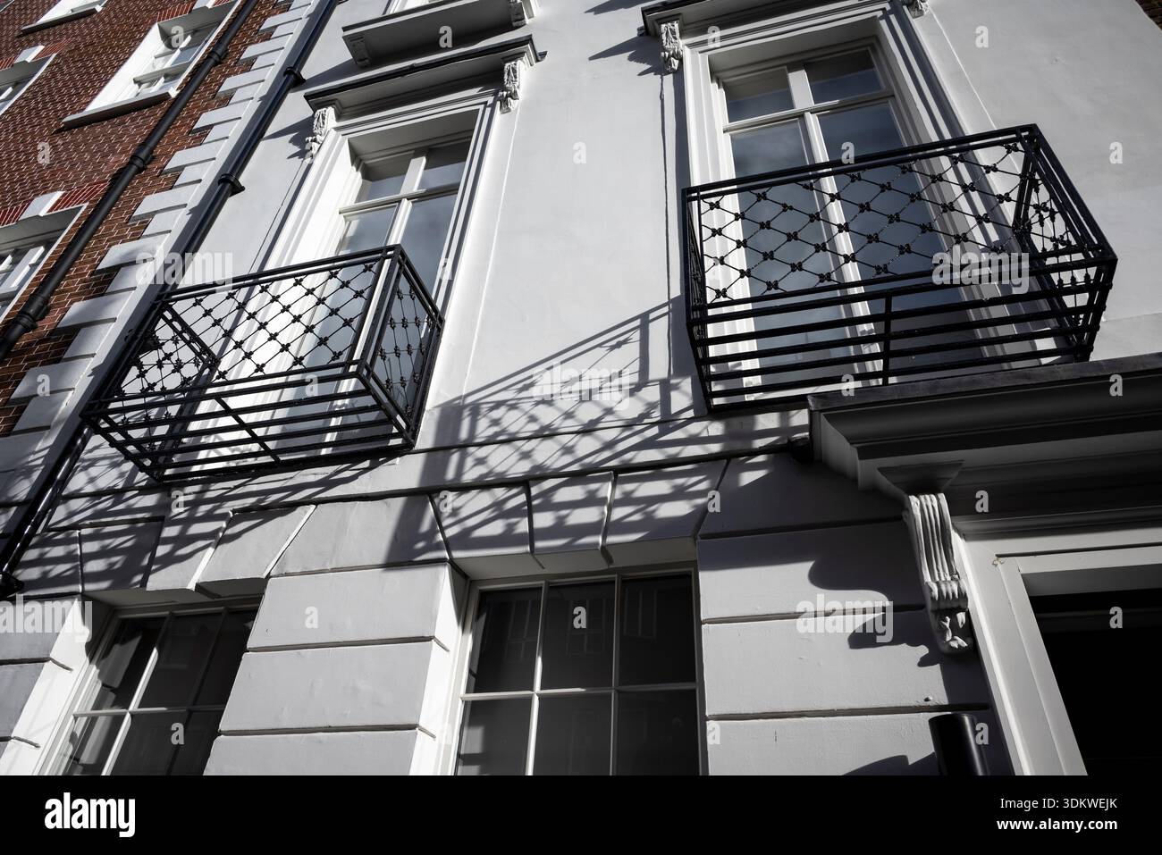 Architectural detail of a mansion, Queen Street, Mayfair, London ...