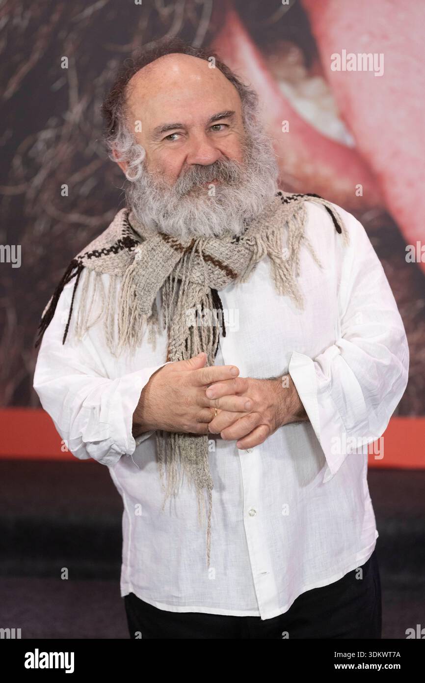 Emilio Gavira attends 'Aida y Vuelta' Photocall at Espacio Movistar ...