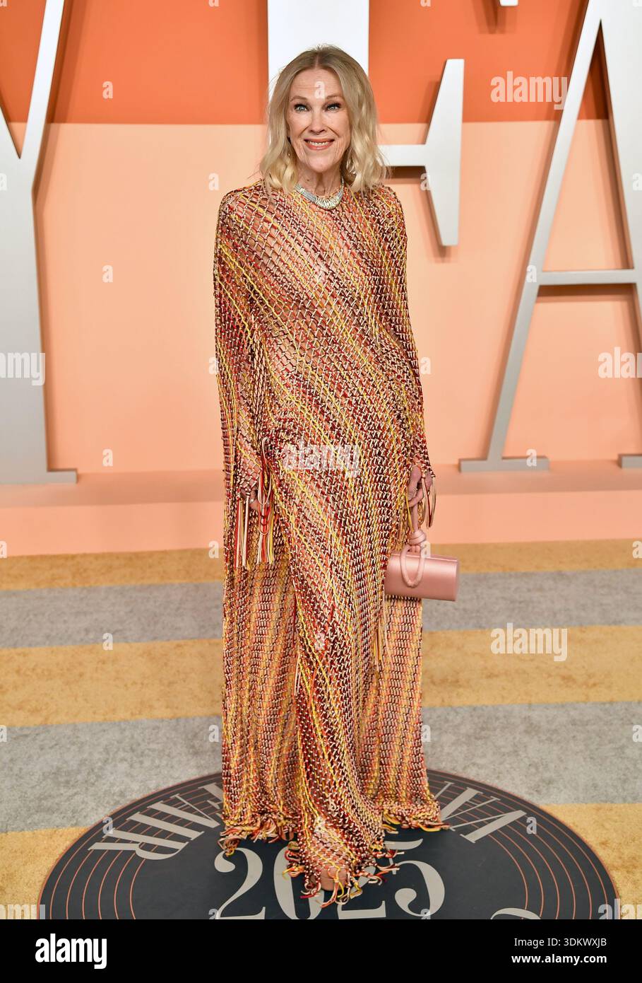Catherine O'Hara arrives at the Vanity Fair Oscar Party on Sunday ...