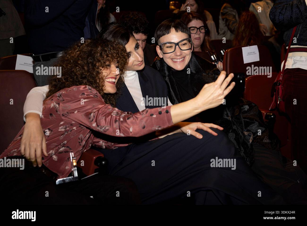 Elena Molina (L) and Alba Molina (C) attend the XIII Premios ‘Días de ...