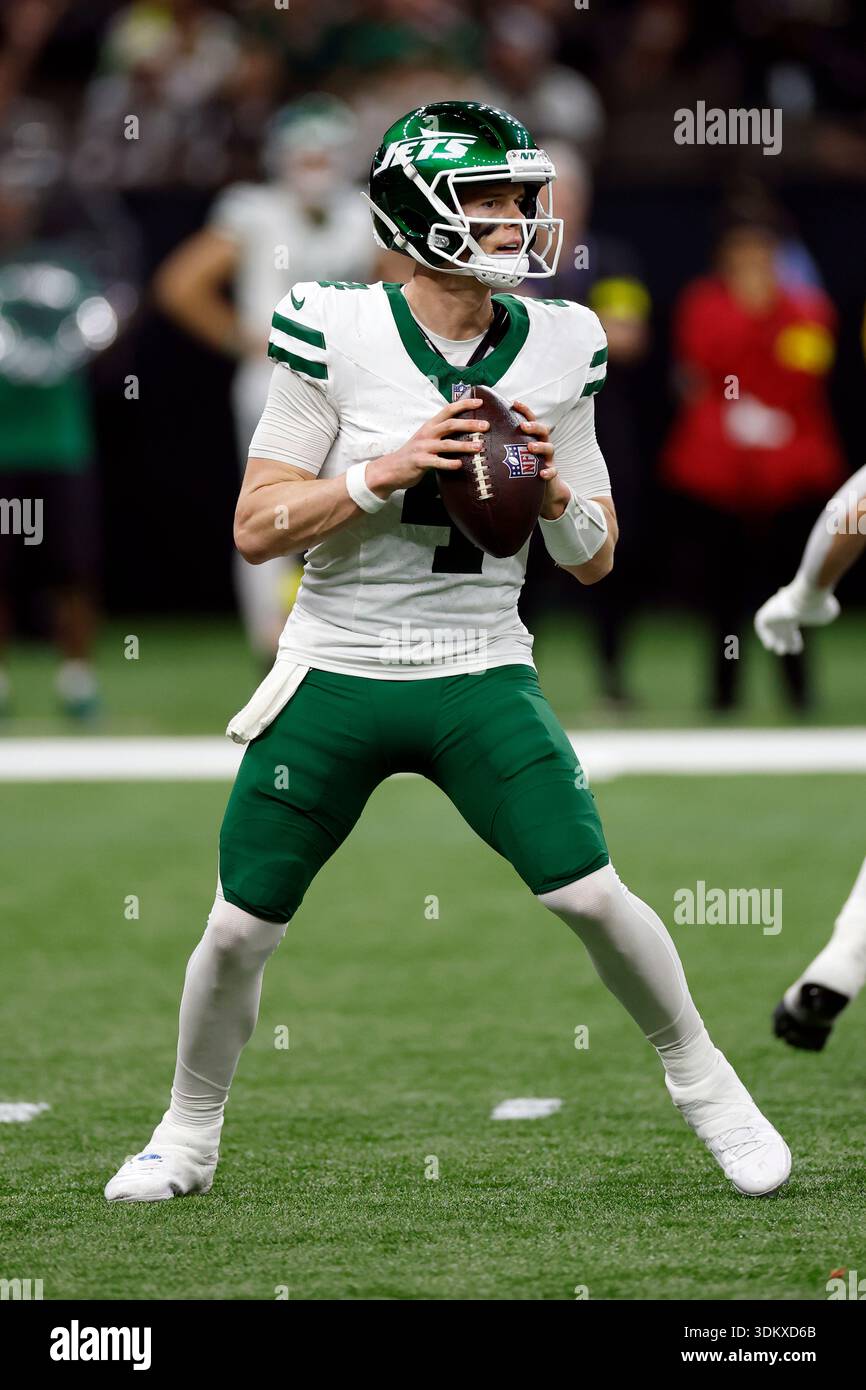New York Jets quarterback Brady Cook (4) looks to pass during an NFL ...